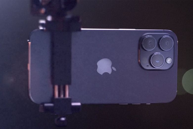 Trên tay iPhone 14 Pro Max màu tím: "Át Chủ Bài" của Apple